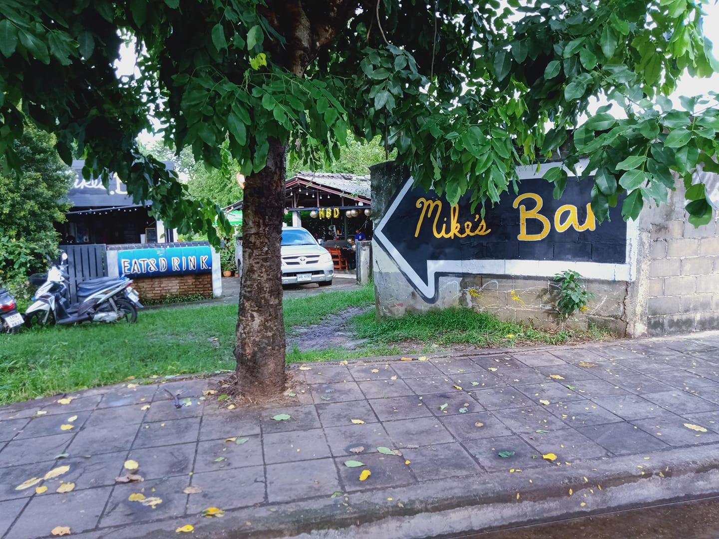 Welcome To Mike's Bar & Grill - Mike's Bar & Grill Chiang Rai